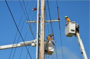 What is a Lineman Job? | Job Description | Salary - How I Got The Job